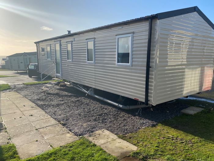 Three bedroom caravan for hire at Devon Cliffs Holiday Park in Exmouth ...