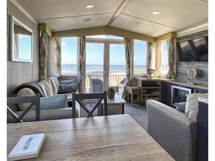 Caravan holidays with unobstructed sea views at Seton Sands Holiday Park