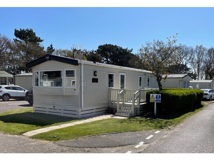 Hello, and welcome to B46; our 3 bedroom holiday caravan situated on ...
