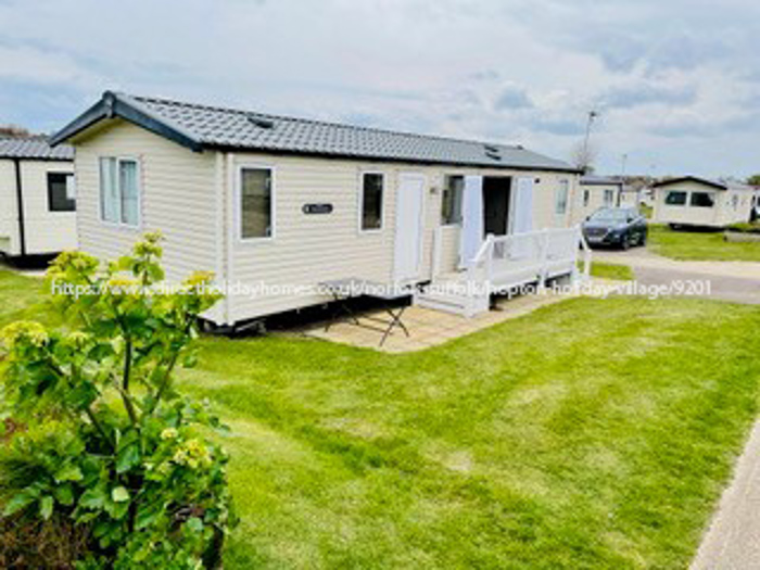 Caravan holiday accommodation on Hopton Holiday Village
